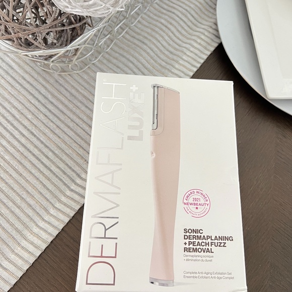 Dermaflash | Skincare | New In Box Dermaflash Luxe Sonic Dermaplaning ...